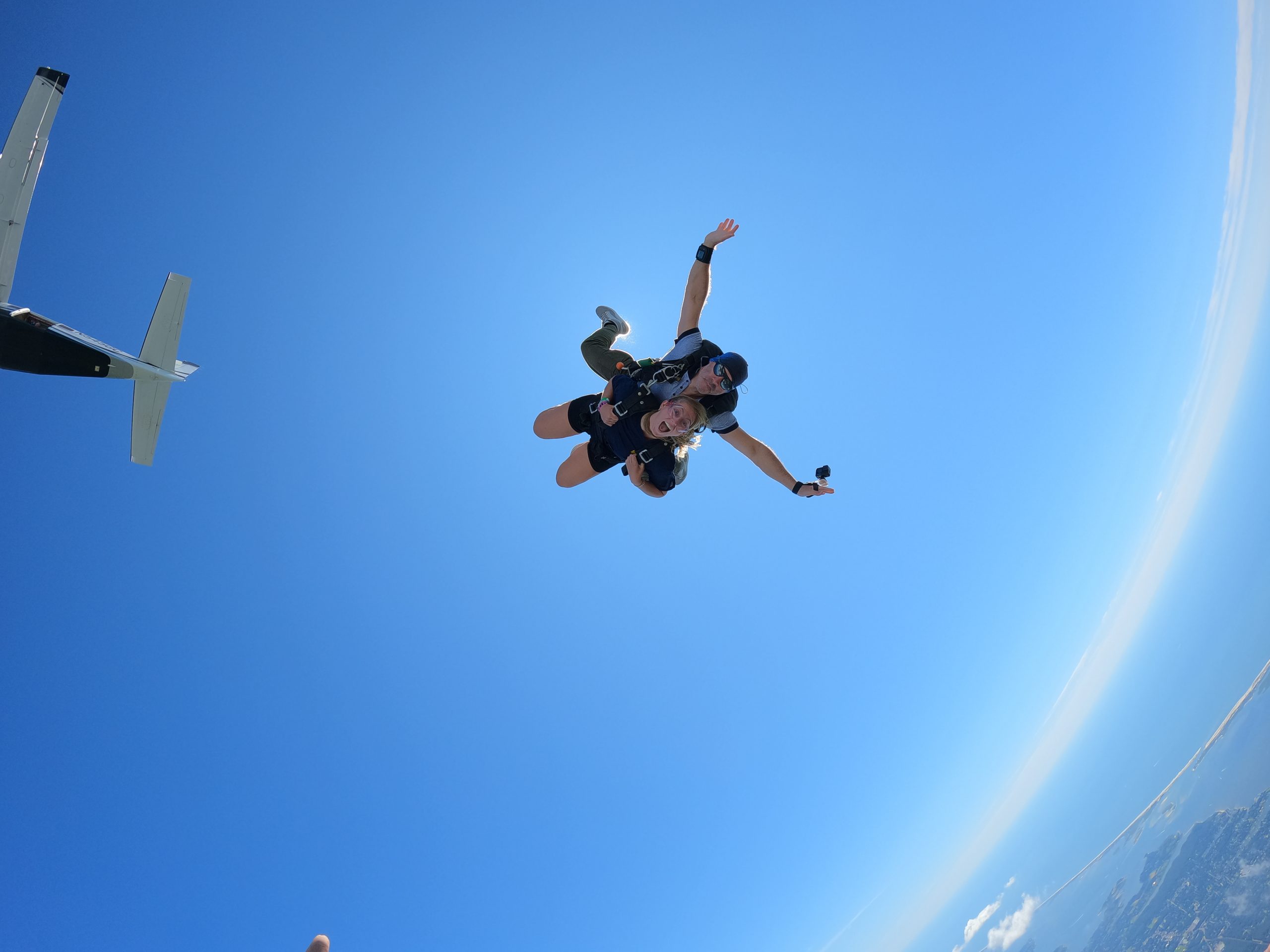 What Makes The Tandem Skydiving Experience Comfortable?